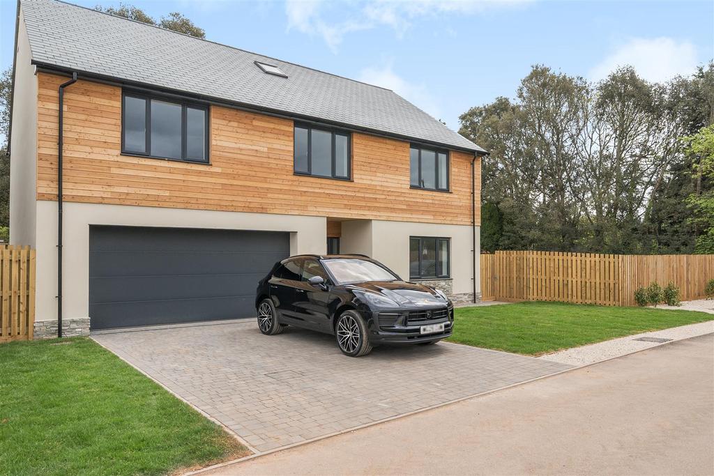 Southbrook Lane, Cranbrook, Exeter 4 bed detached house for sale - £850,000