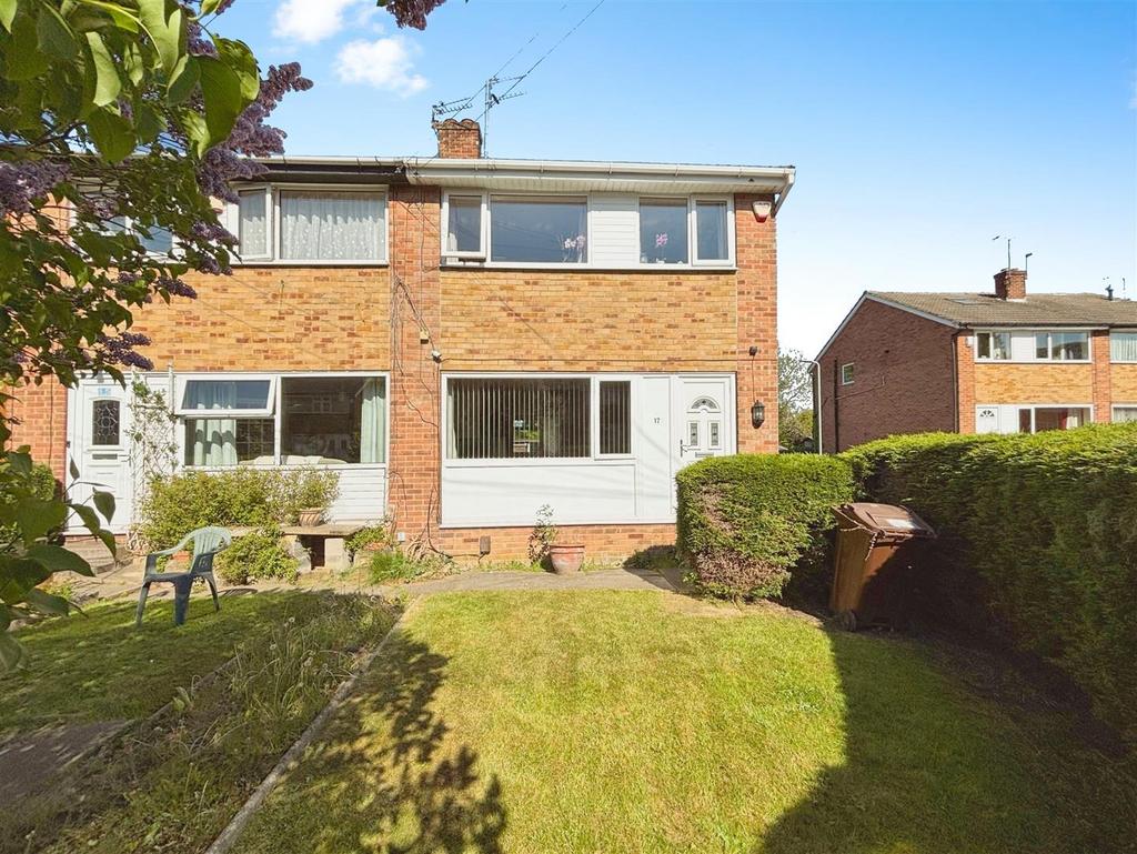 Summerbridge Crescent, Bradford BD10 3 bed end of terrace house for sale - £155,000