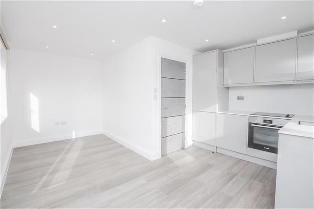 Newstead Court, Brent Street, Hendon... 2 bed end of terrace house - £ ...