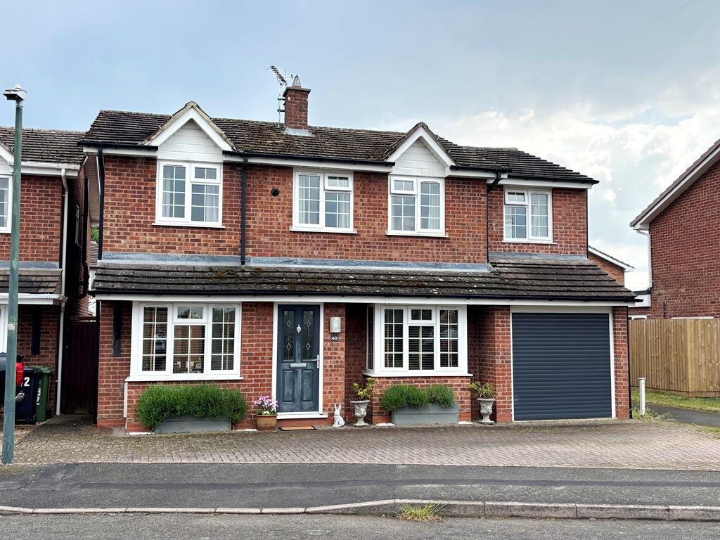 Hughes Close, Harvington, Evesham 4 bed detached house for sale - £430,000