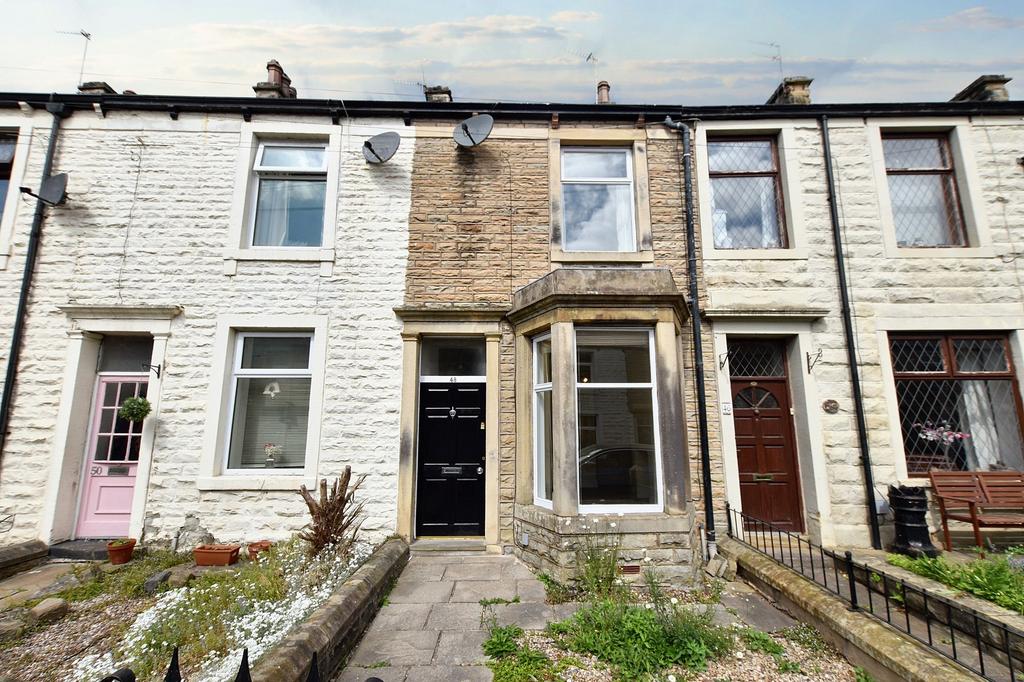 Woone Lane, Clitheroe, BB7 3 bed terraced house to rent - £795 pcm (£ ...
