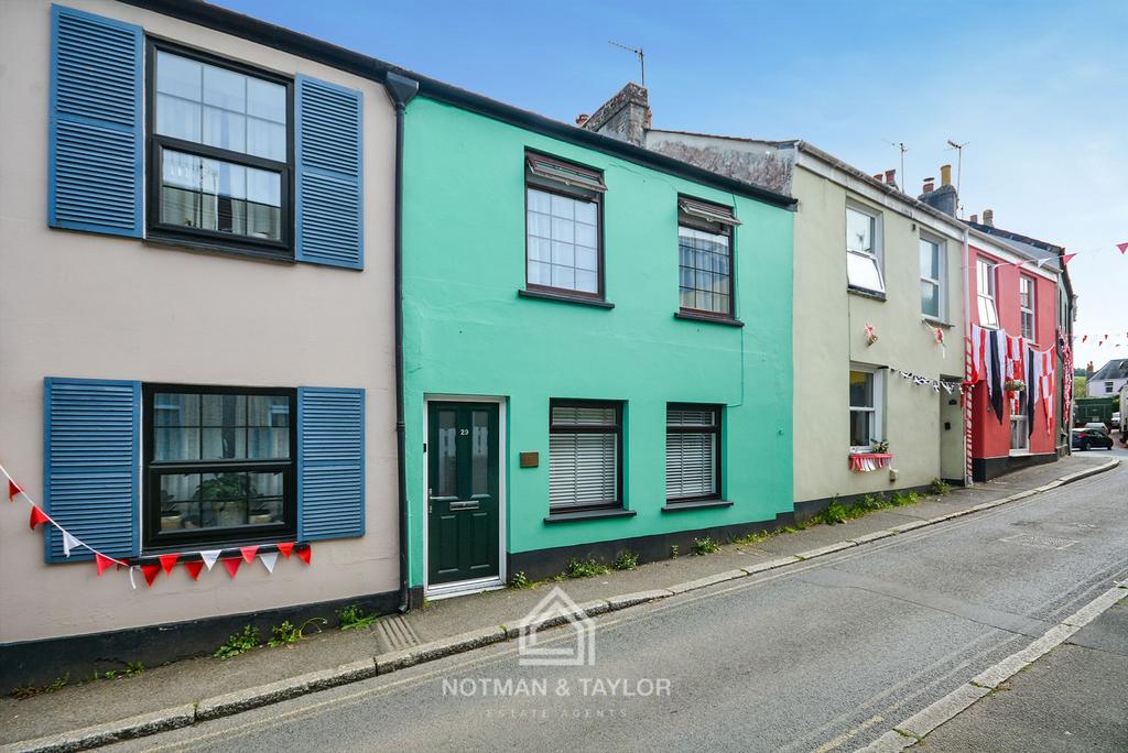Millbrook, Torpoint PL10 5 bed terraced house for sale - £320,000