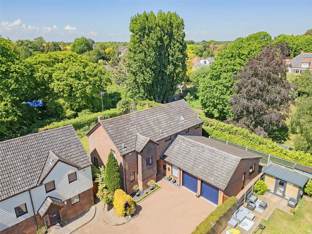 Jonquil Way, Braiswick, COLCHESTER... 5 bed detached house for sale - £ ...
