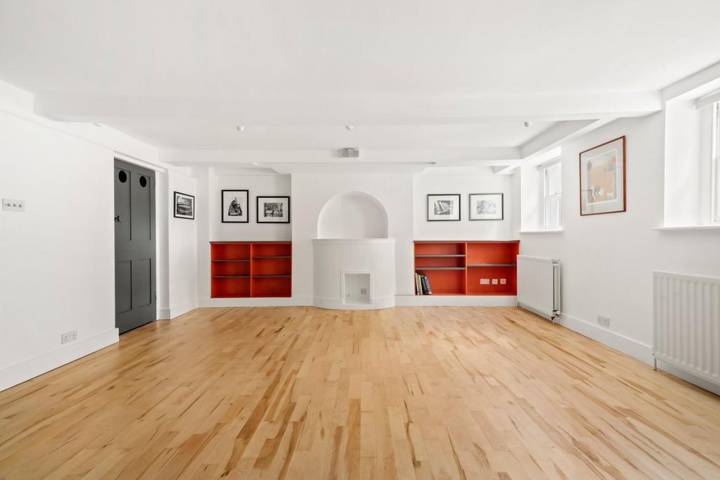 Highbury Place, Highbury, London 1 bed maisonette to rent - £2,800 pcm ...