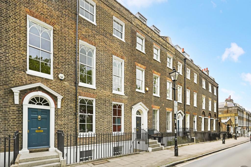 Highbury Place, Highbury, London 1 bed maisonette to rent - £2,550 pcm ...
