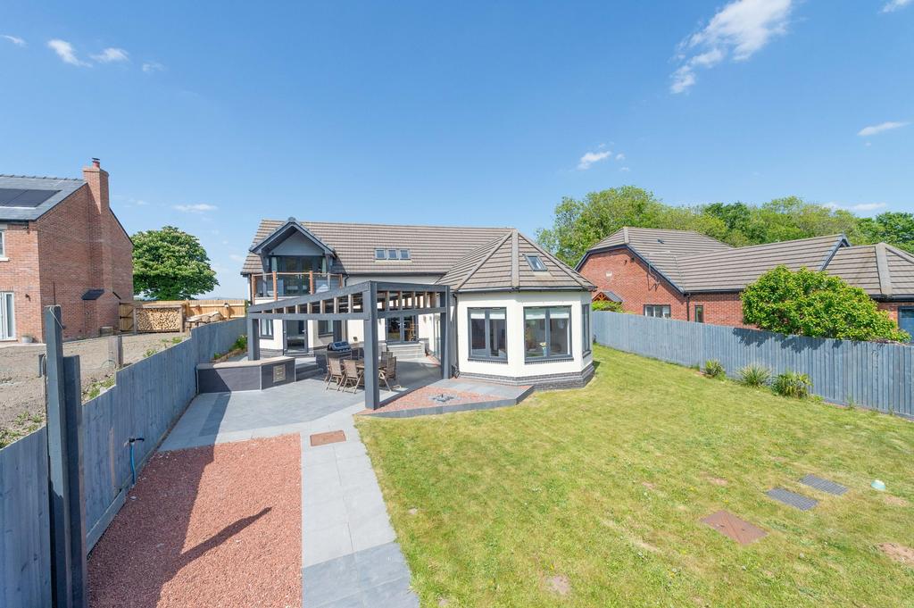 Pontesbury, Shrewsbury SY5 4 bed detached house for sale - £595,000