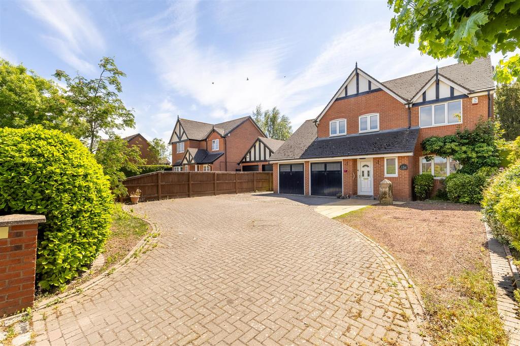 Crewe Road, Nantwich 4 bed detached house for sale - £565,000