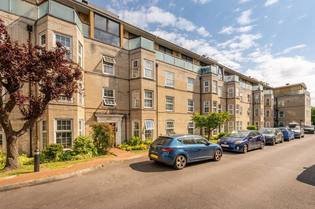 West Barnes Lane, Raynes Park, New... 2 bed flat for sale - £365,000