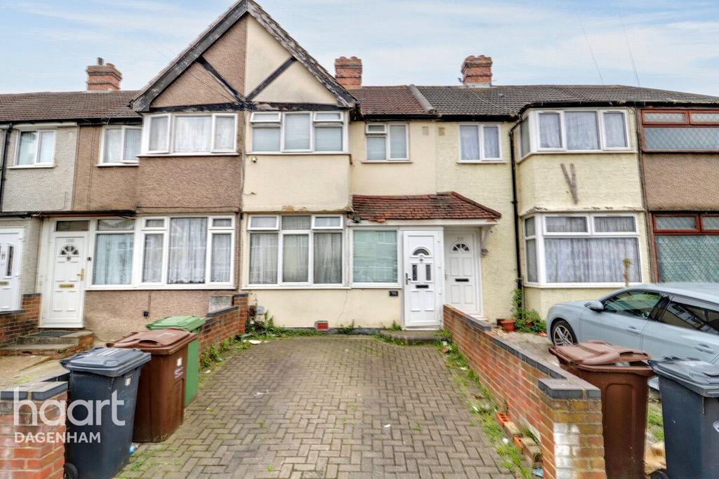 Oval Road North, Dagenham 2 bed terraced house for sale - £375,000