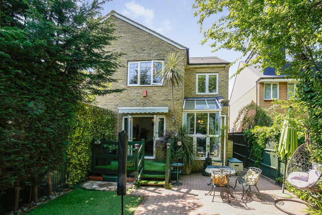 Camborne Road, Sutton SM2 4 bed semi-detached house for sale - £800,000