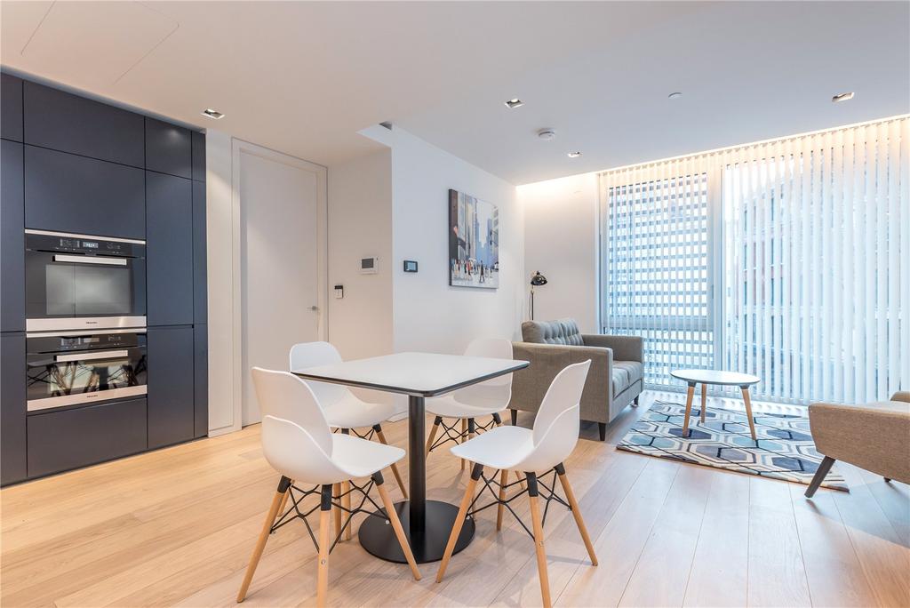 Bartholomew Close, Barbican... 1 bed apartment - £3,250 pcm (£750 pw)