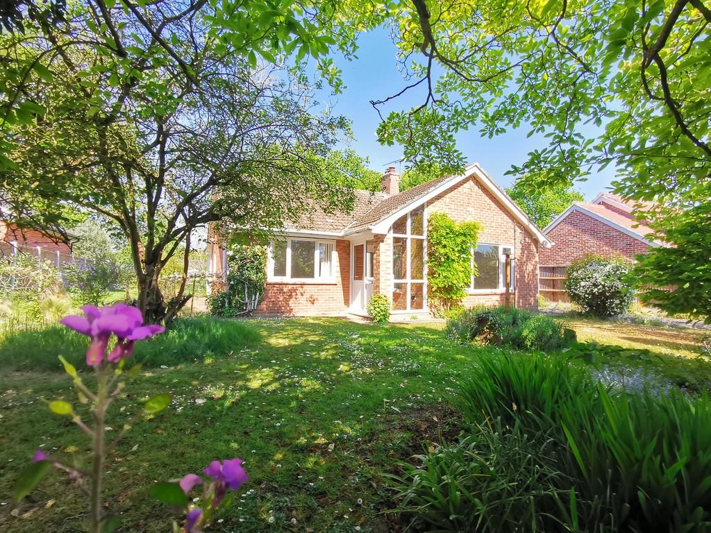 Pit Road, Burgh St. Peter, Beccles 3 bed detached bungalow - £325,000