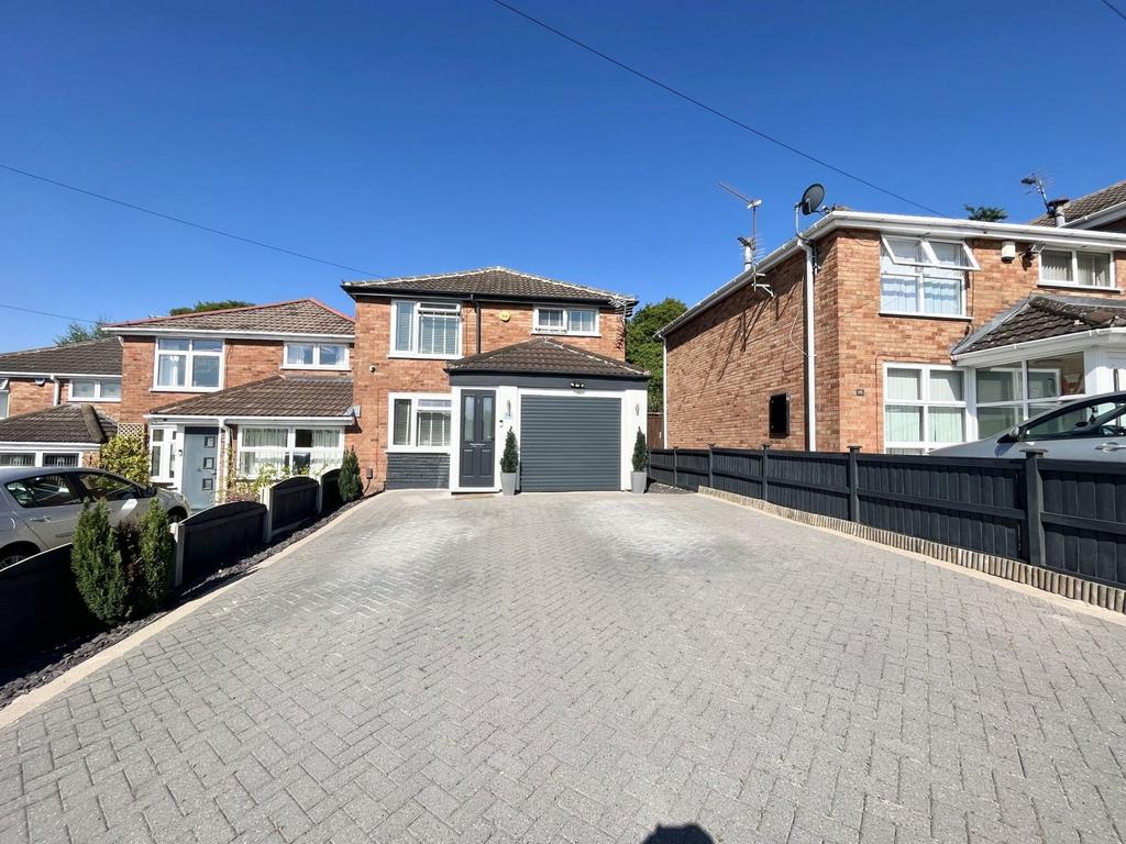 Southcott Avenue, Brierley Hill DY5 3 bed semi-detached house for sale ...