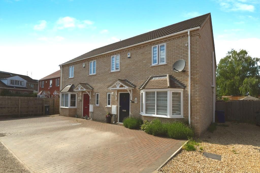 Old Bell Way, Walsoken, Wisbech, PE13... 3 bed semi-detached house - £ ...