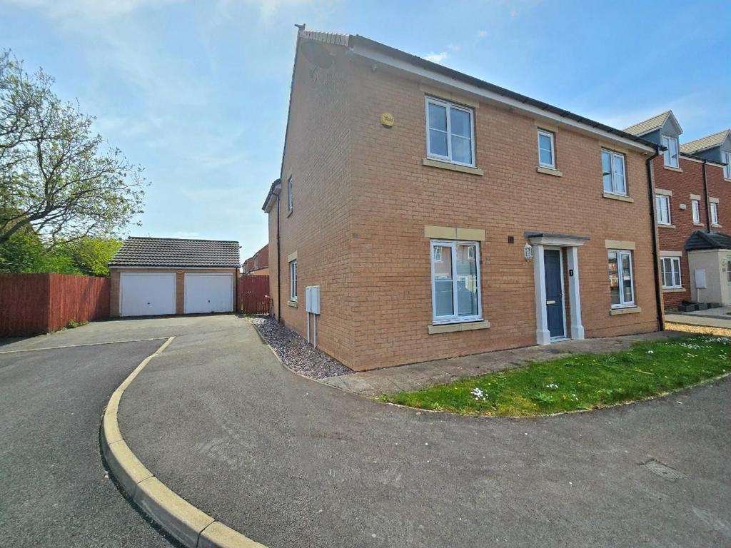 Baron Close, Middlesbrough 4 bed detached house - £350,000