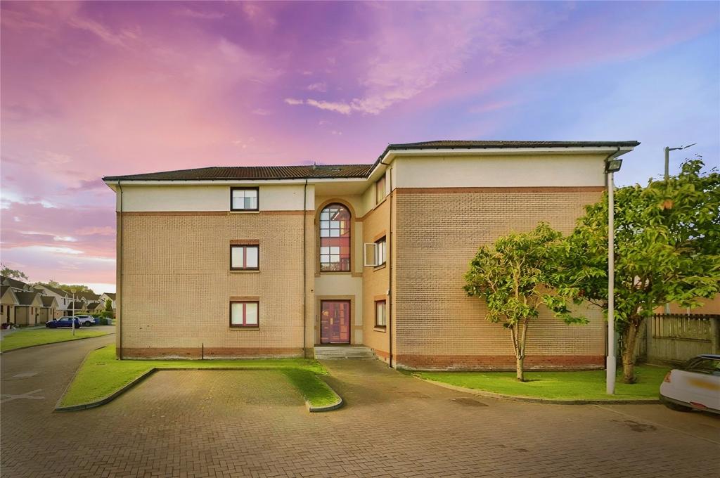 Sutherland Crescent, Lanarkshire ML3 2 bed flat - £775 pcm (£179 pw)