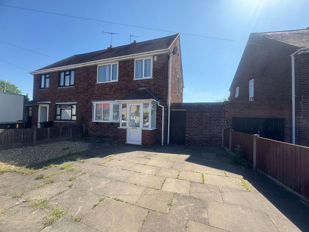 Norwood Road, Brierley Hill DY5 3 bed semi-detached house to rent - £ ...
