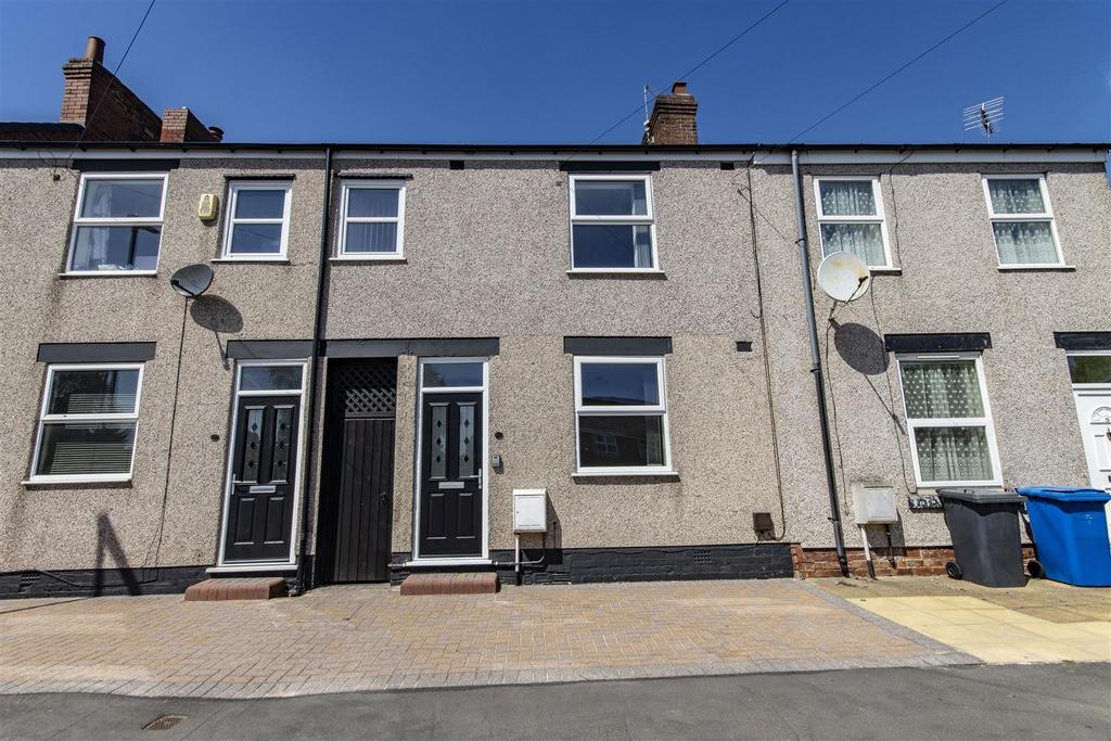 Calow Lane, Hasland, Chesterfield 2 bed terraced house for sale - £145,000