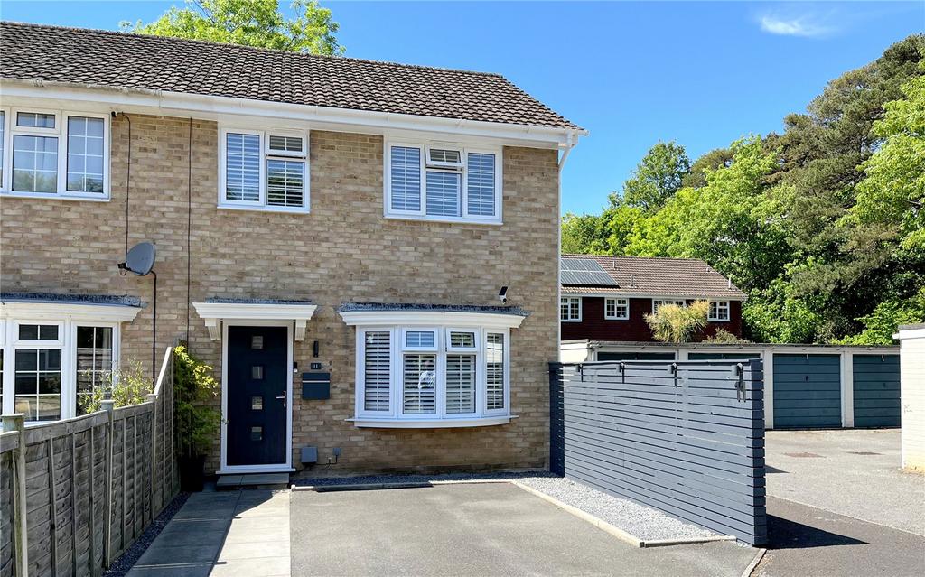 William Close, Walkford... 3 bed end of terrace house for sale - £359,950