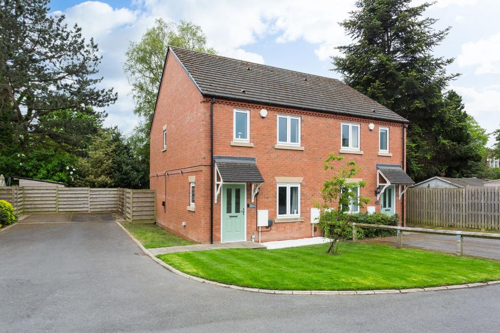 Apple Tree Lane, York, YO26 3 bed semi-detached house for sale - £335,000