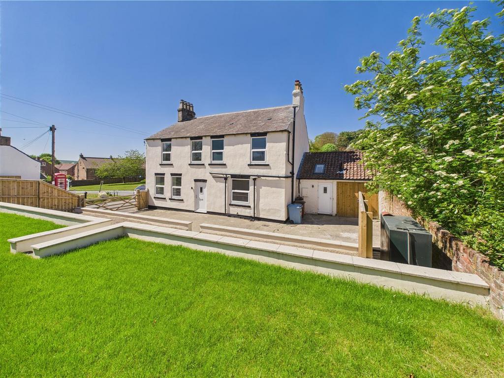 Corner House Farm, Foxholes... 5 bed detached house for sale - £349,950