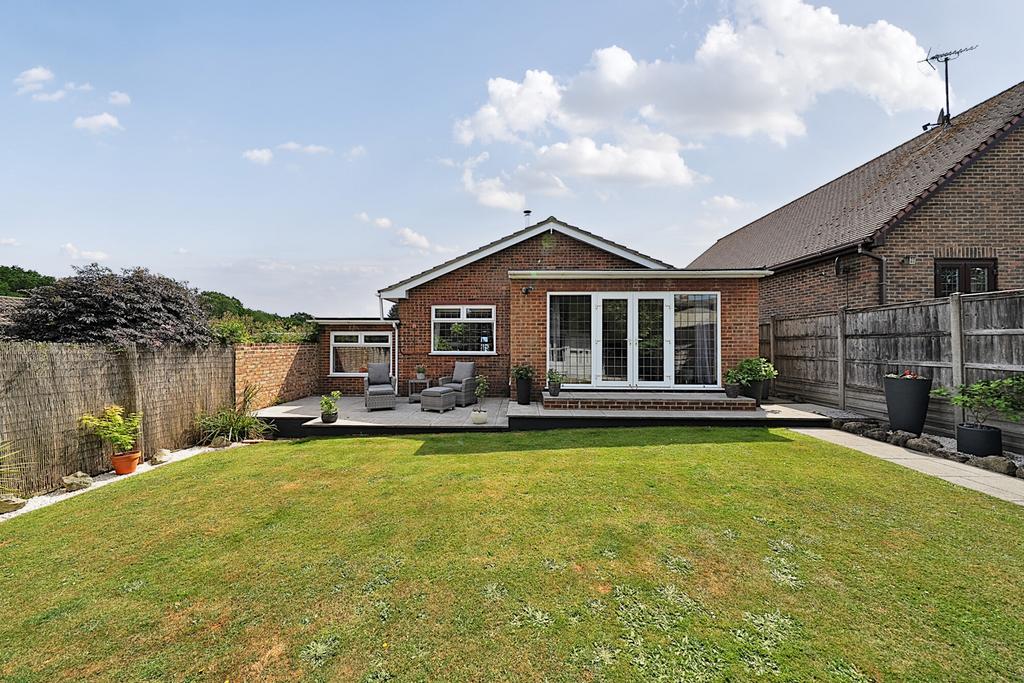 Wood View Close, West Kingsdown... 4 bed bungalow for sale - £500,000