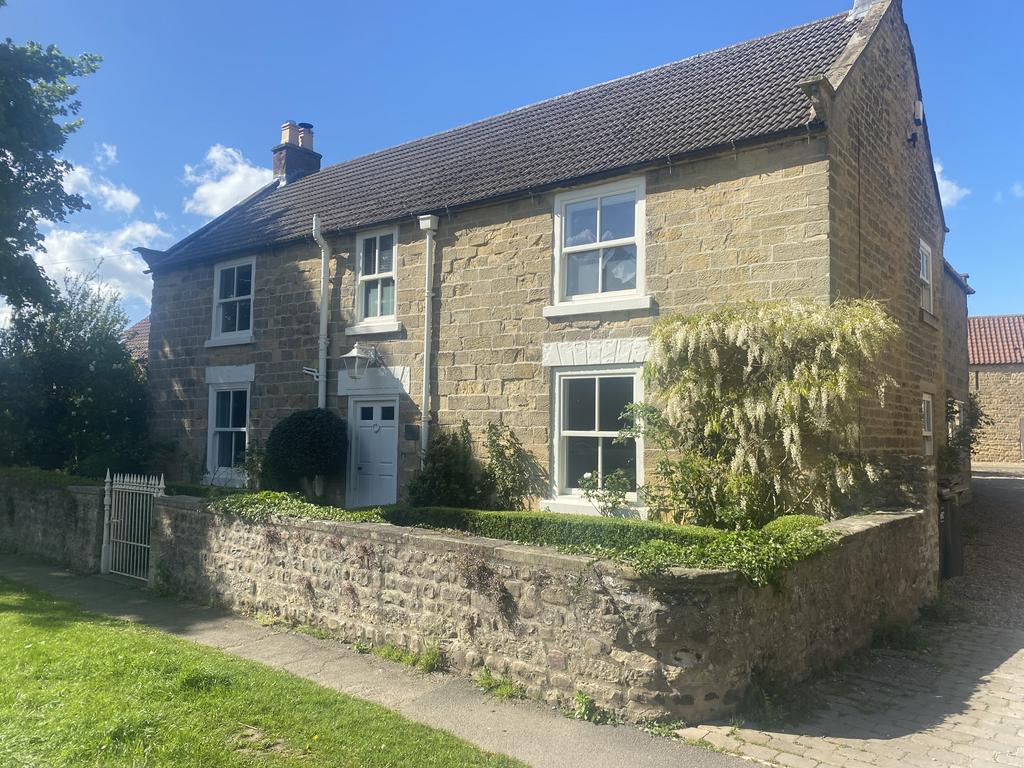 Rainton YO7 4 bed detached house - £2,400 pcm (£554 pw)