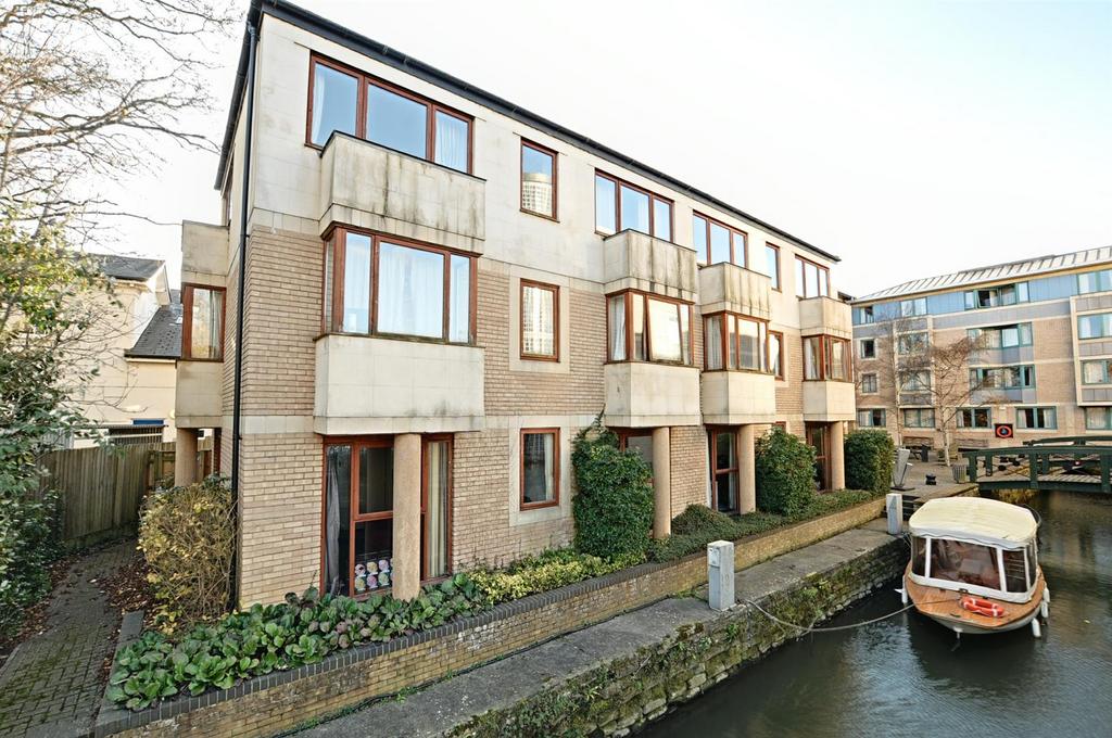 Hertford College, Folly Bridge, Oxford 2 bed flat - £1,700 pcm (£392 pw)