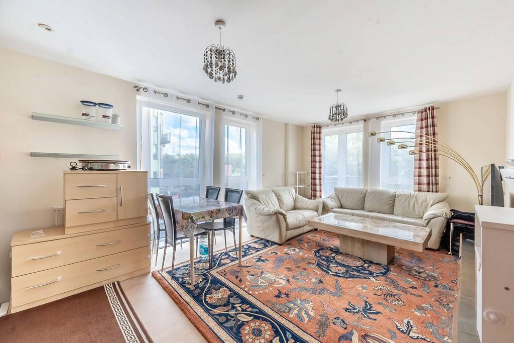 Northolt Road, South Harrow, Harrow, HA2 2 bed flat for sale - £325,000