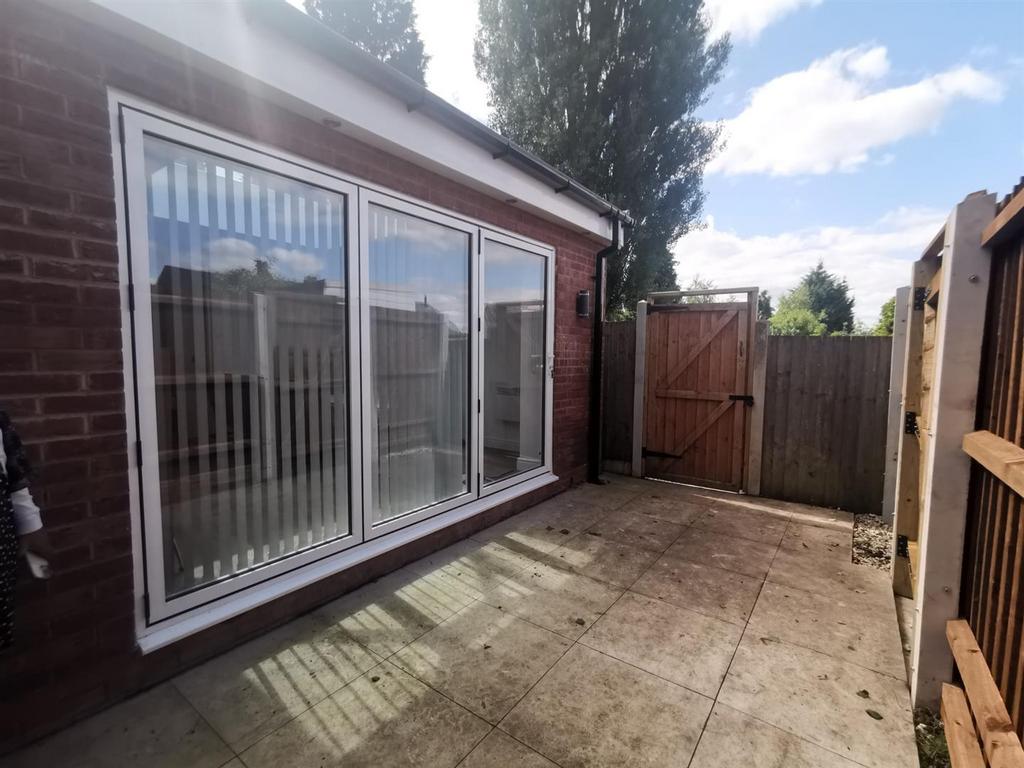 Cole Bank Road, Hall Green 1 bed flat to rent - £695 pcm (£160 pw)