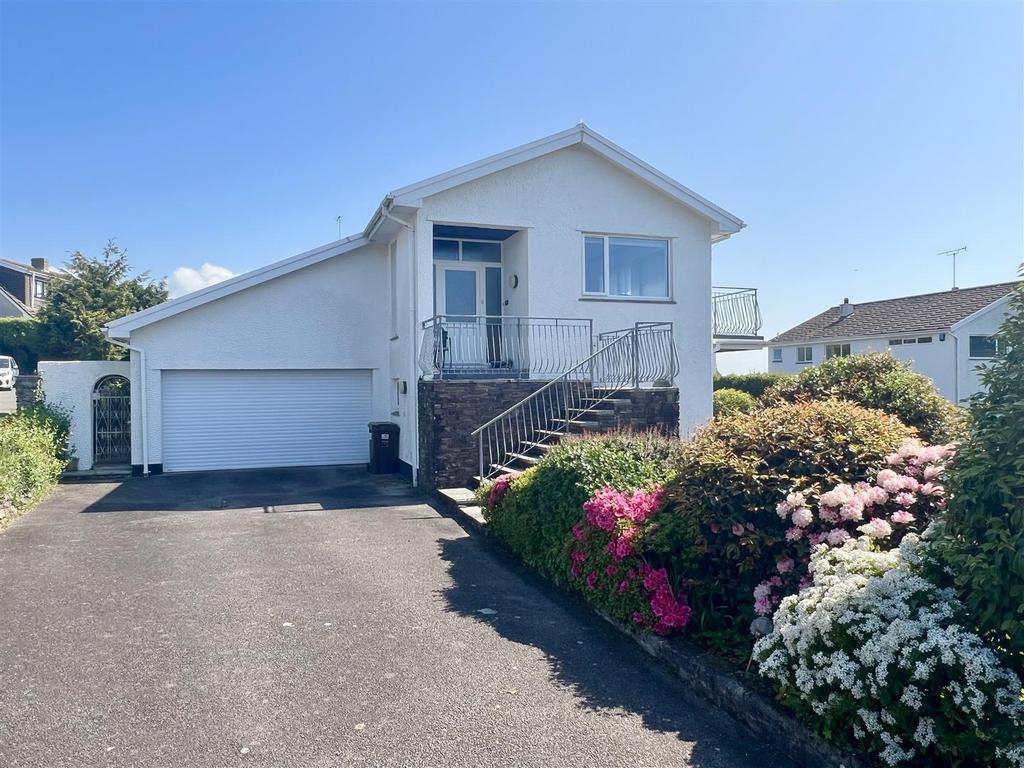 Duporth Bay, Duporth, St. Austell 4 bed detached house for sale - £750,000