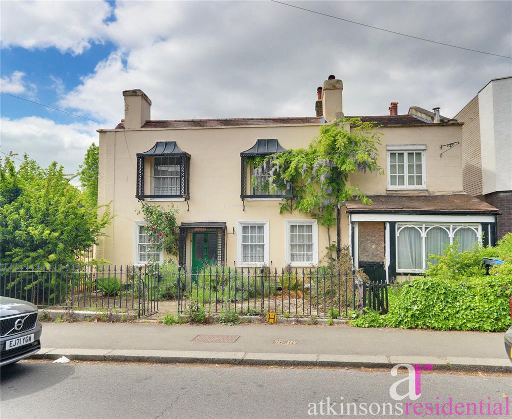 Brigadier Hill, Enfield, Middlesex, EN2 3 bed semi-detached house for ...