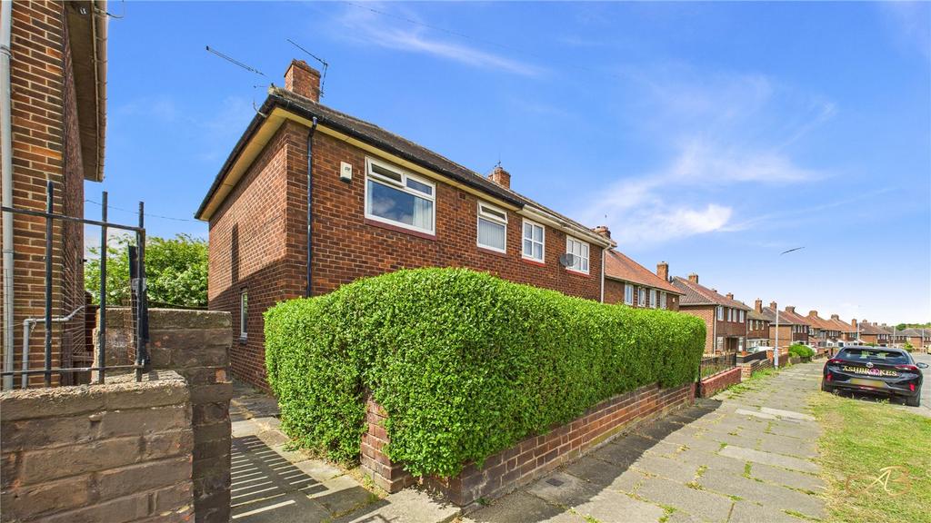 Bradhope Road, Middlesbrough TS3 3 bed semi-detached house - £75,000