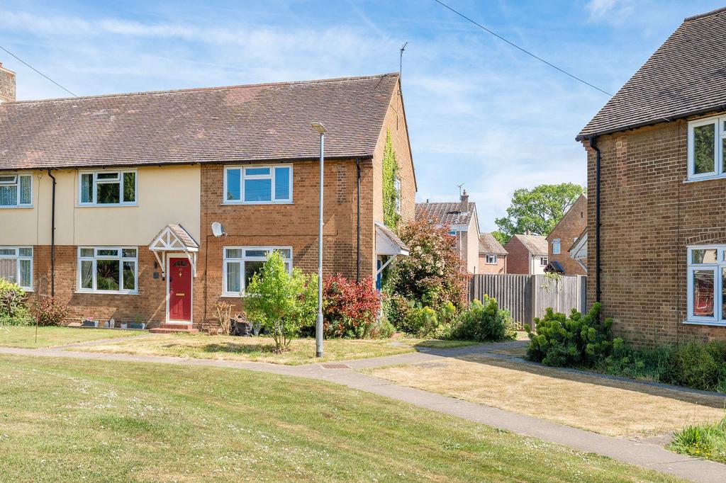 Cromes Place, Badersfield 2 bed end of terrace house - £180,000