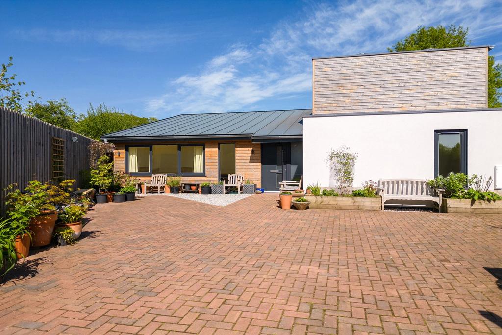 Plymtree, Cullompton, Devon 3 bed detached house for sale - £500,000
