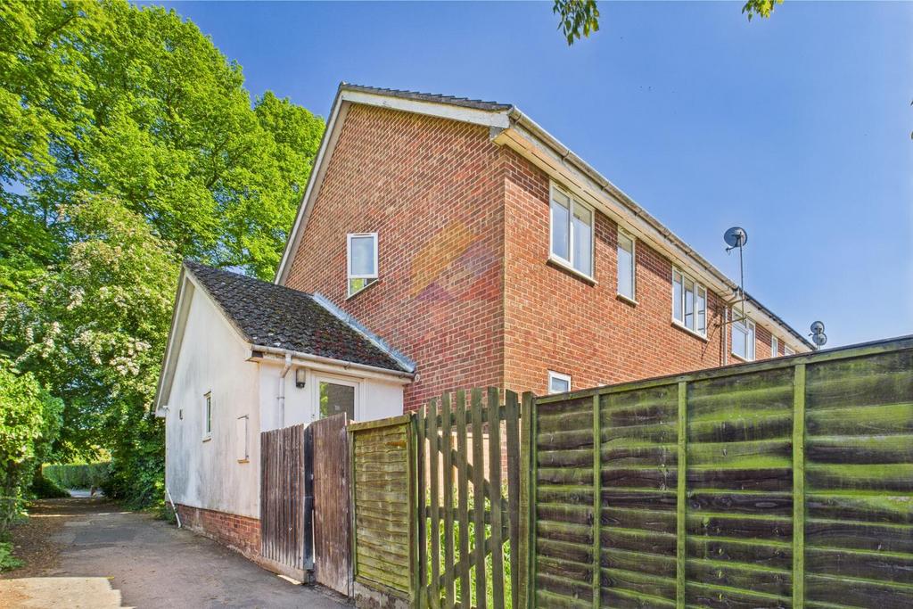 Jennens Way, Sudbury CO10 2 bed maisonette - £170,000