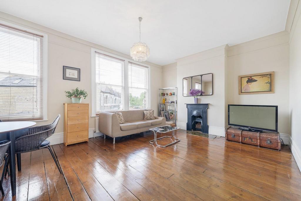 Leander Road, London SW2 2 bed flat - £545,000