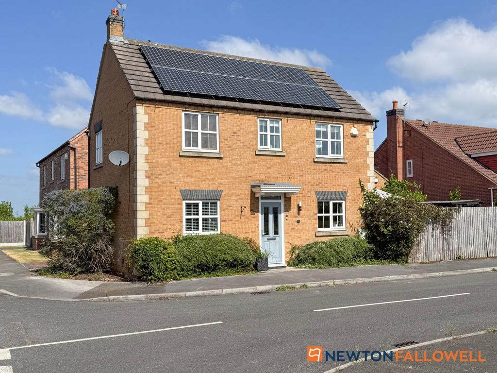 Normanton Road, Newark NG24 3 bed detached house - £270,000