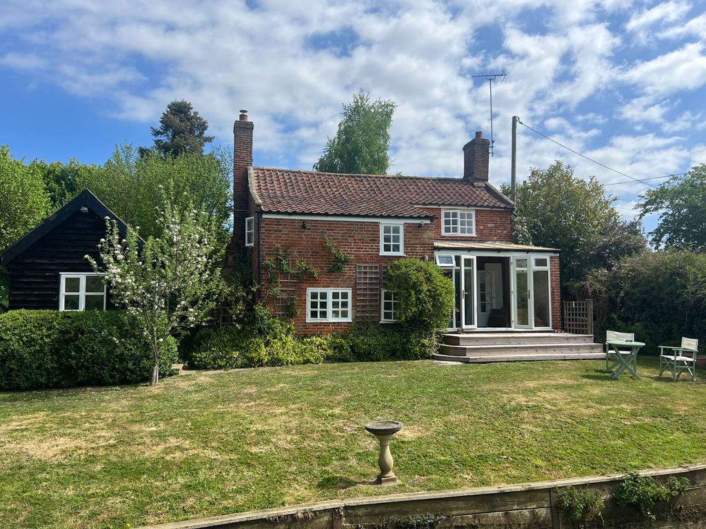 Rendham, Near Saxmundham, Suffolk 3 bed cottage for sale - £450,000