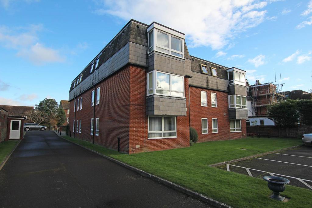 Mill Road, Eastbourne, BN21 2LY 2 bed flat - £185,000