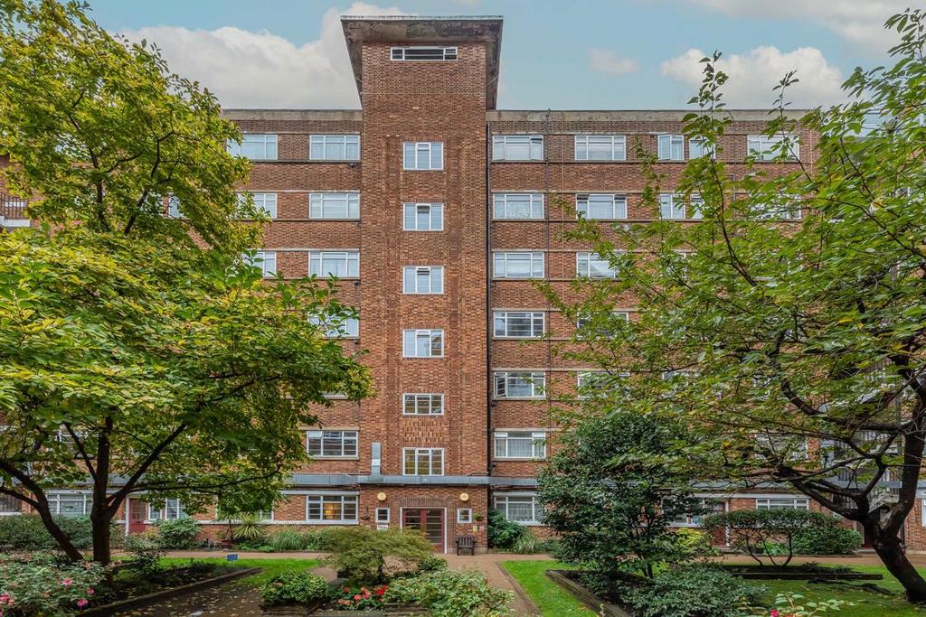 Edith Villas, London W14 2 bed flat to rent - £2,600 pcm (£600 pw)