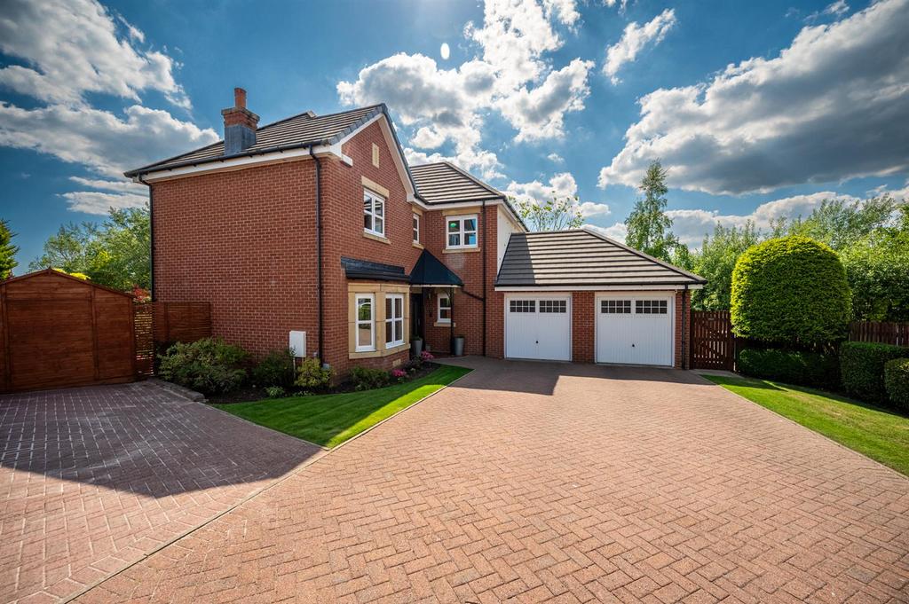 Morven Gate, Motherwell 4 bed detached house - £355,000