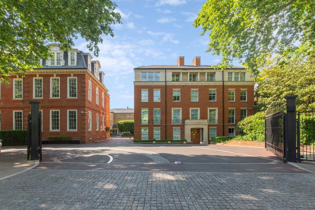Blore House, Coleridge Gardens, SW10 2 bed apartment - £4,983 pcm (£ ...