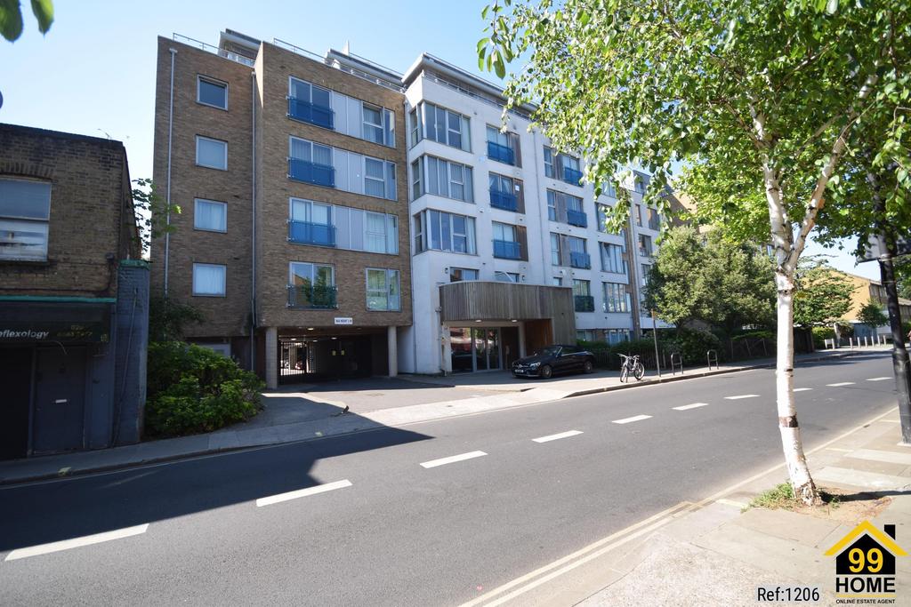 Gooch House, Hammersmith, London, W6 1 bed flat - £390,000