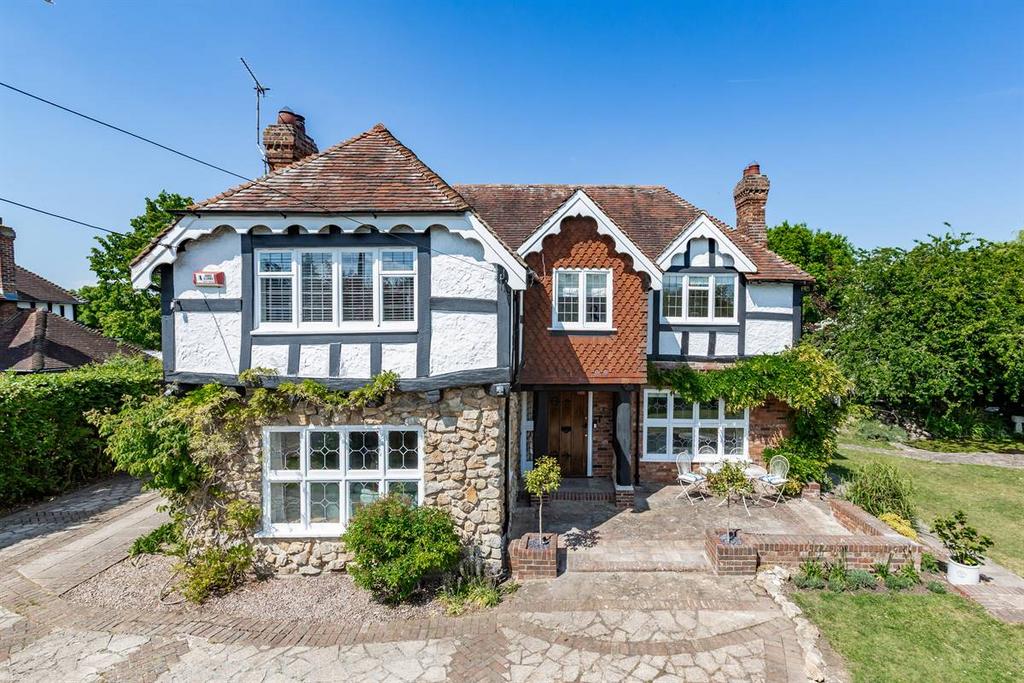 The Drive, Chestfield, Whitstable 5 bed detached house for sale - £ ...