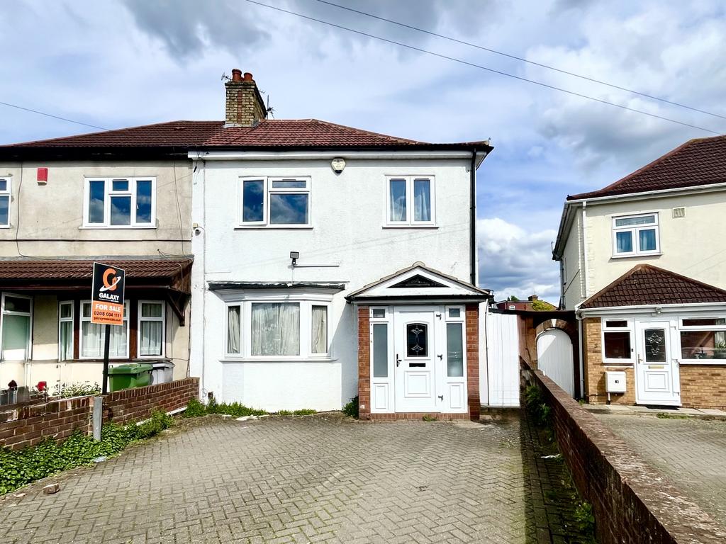 Spring Grove Crescent, Hounslow, TW3 4 bed semi-detached house for sale - £795,000