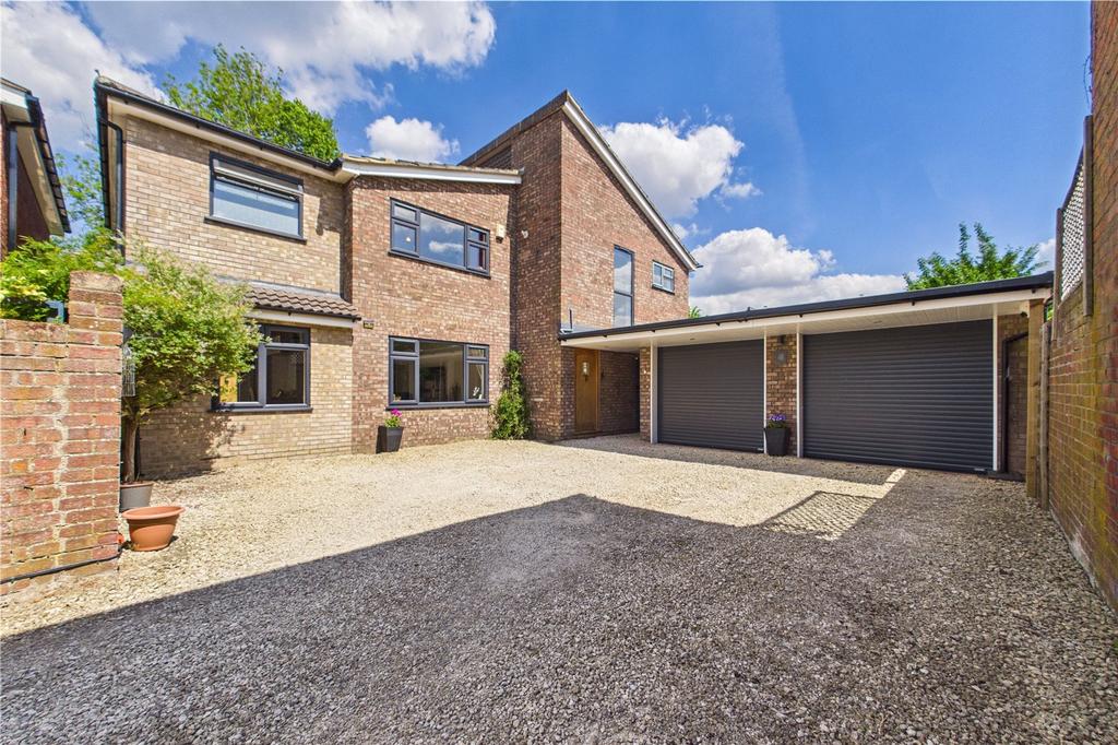 Larissa Close, Tilehurst, Reading... 4 bed detached house for sale - £ ...