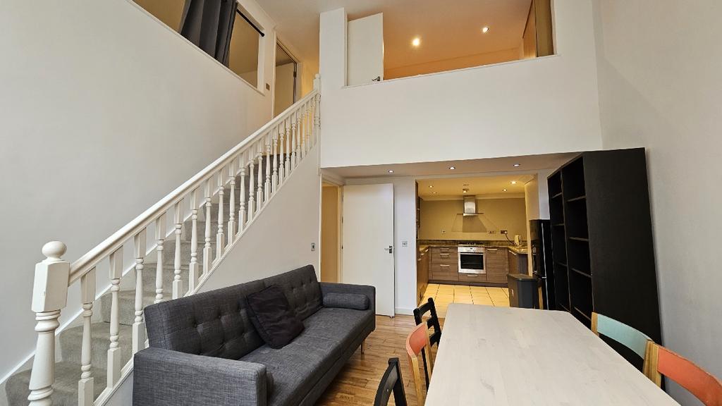Commercial Street, London, Spitalfields 3 bed duplex to rent - £3,800 ...