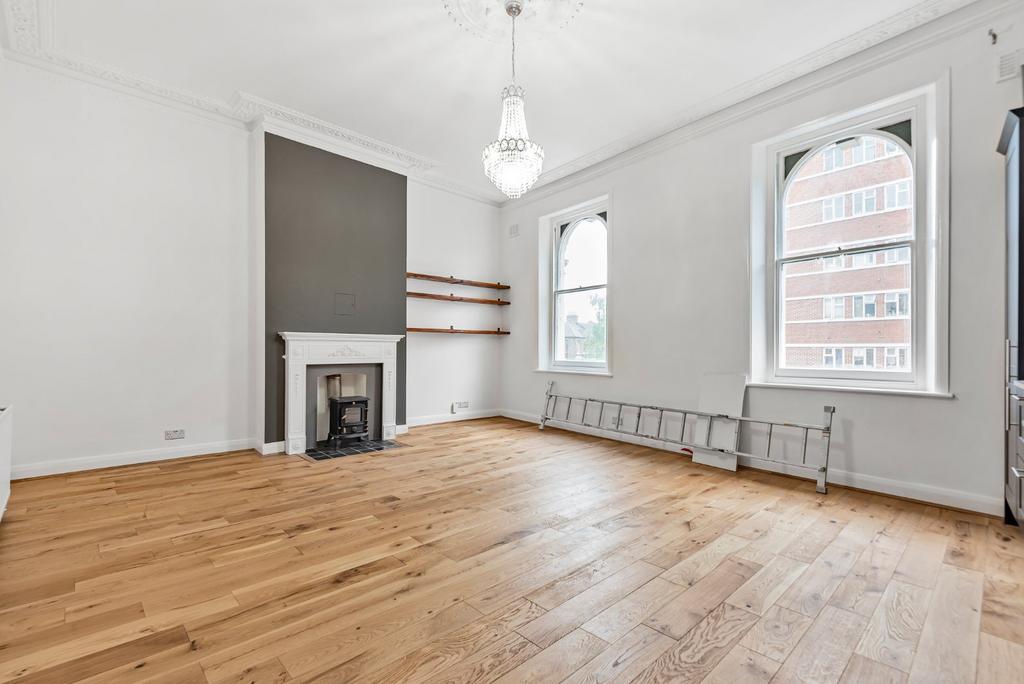Acre Lane, London, SW2 2 bed flat for sale - £400,000