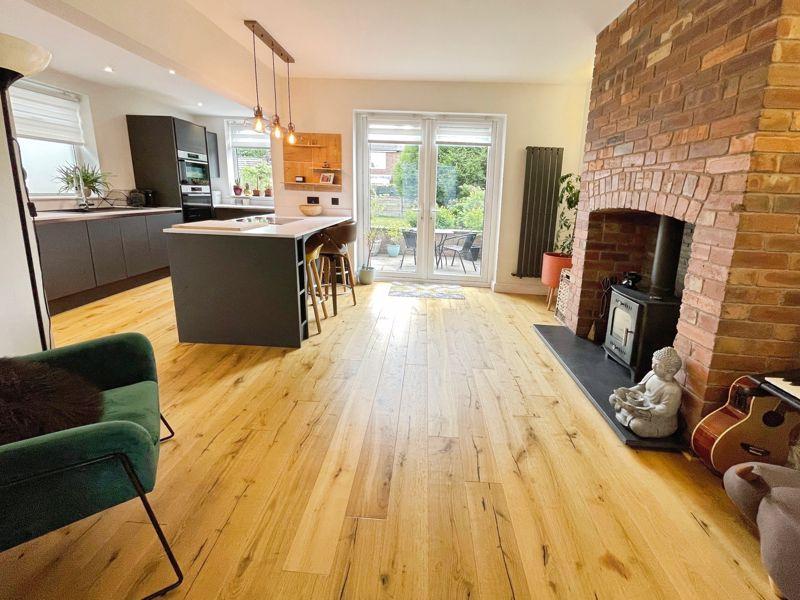 Brandlesholme Road, Bury 3 bed semi-detached house for sale - £280,000
